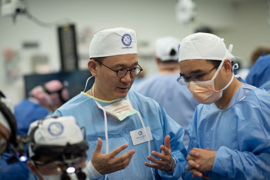 Dr. Ryu's Deep Plane Facelift Key Features Invisible incisional line ...